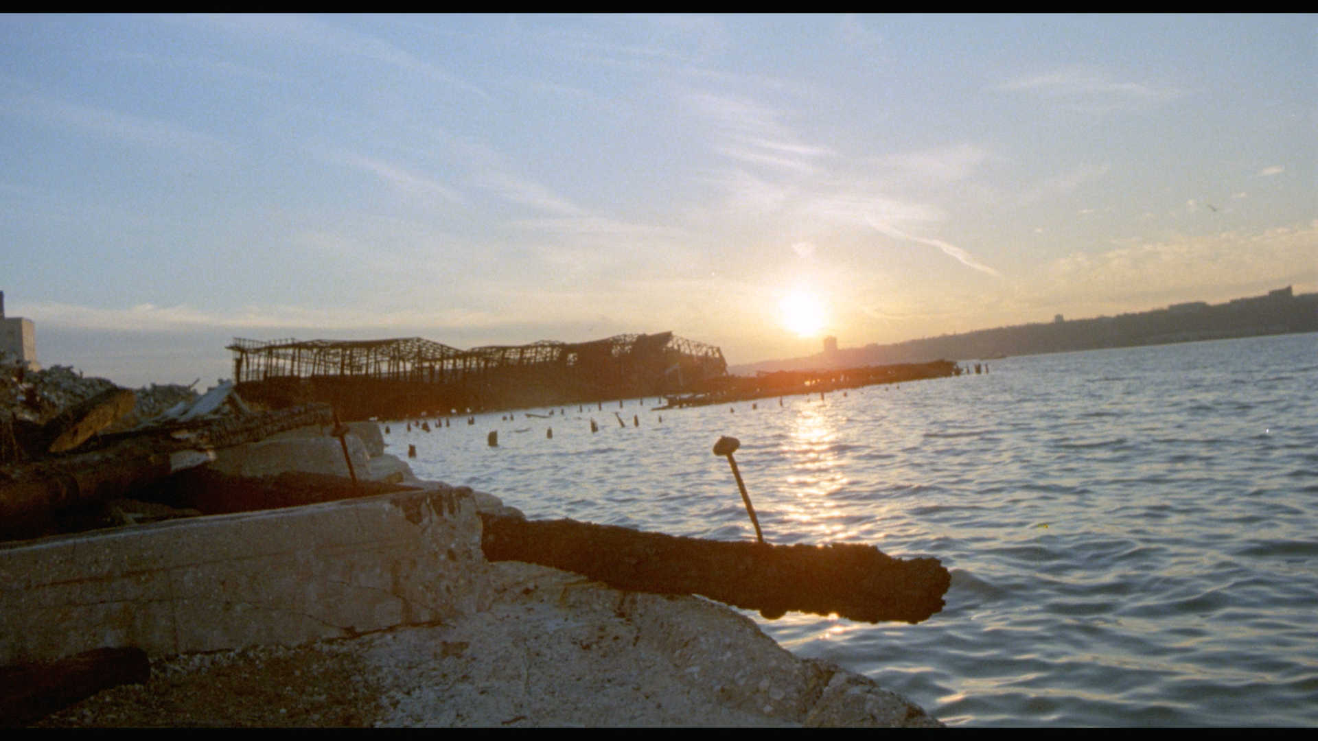 Ms. 45 – 4K UHD Blu-ray Screenshots | HighDefDiscNews.com